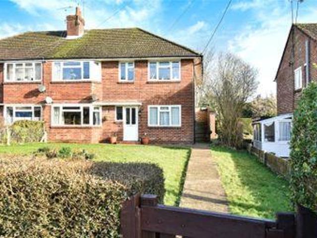 2 Bedrooms Maisonette for rent in Alton, Hampshire GU34