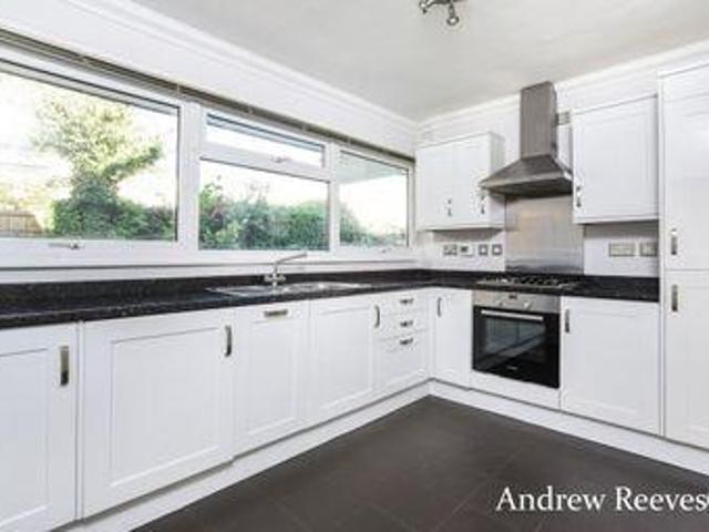 2 Bedrooms Maisonette for rent in Bourne Way, Bromley BR2