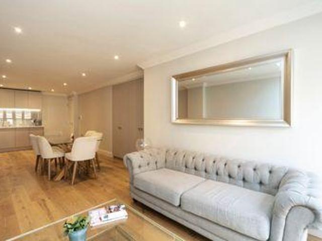 2 Bedrooms Maisonette for rent in Benwell Road, Islington N7