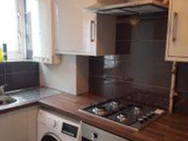 2 Bedrooms Maisonette for rent in Blake Avenue, Barking IG11