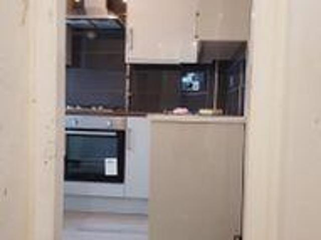 2 Bedrooms Maisonette for rent in Blake Avenue, Barking IG11