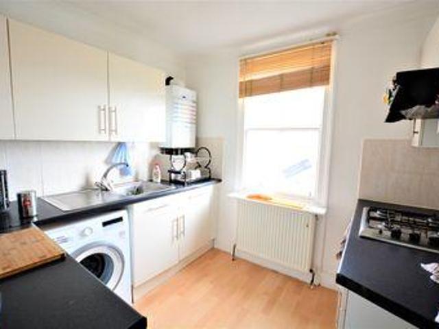 2 Bedrooms Maisonette for rent in Buckingham Road, Brighton BN1