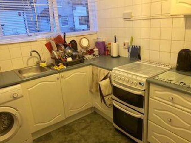 2 Bedrooms Maisonette for rent in Green Place, Crayford, Dartford DA1