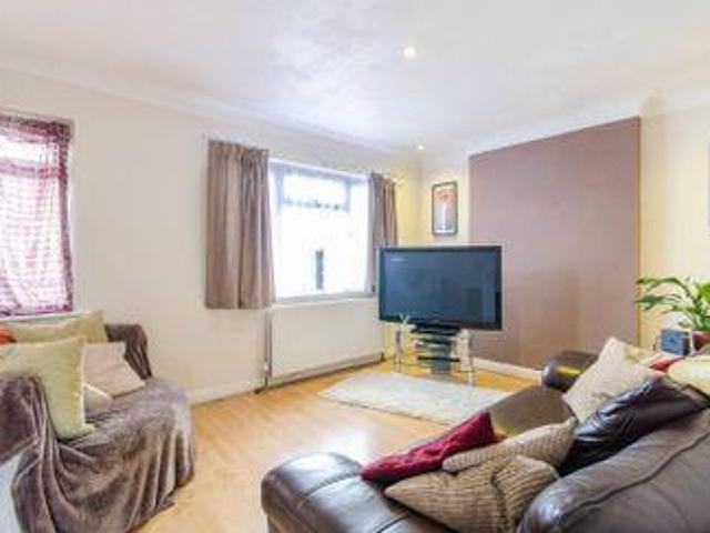 2 Bedrooms Maisonette for rent in Fairfield Drive, Harrow HA2