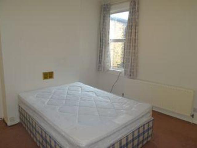 2 Bedrooms Maisonette for rent in Fairlight Road, London SW17