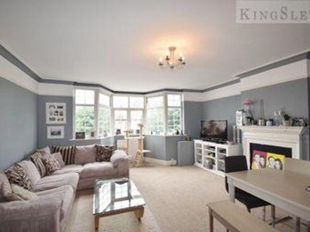 2 Bedrooms Maisonette for rent in Finchley Road, London NW11