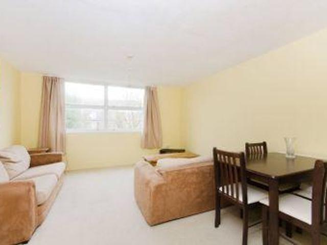 2 Bedrooms Maisonette for rent in Fulham Road, Parsons Green SW6