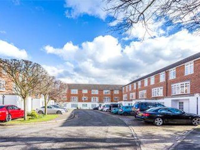 2 Bedrooms Maisonette for rent in Lammas Court, Windsor, Berkshire SL4
