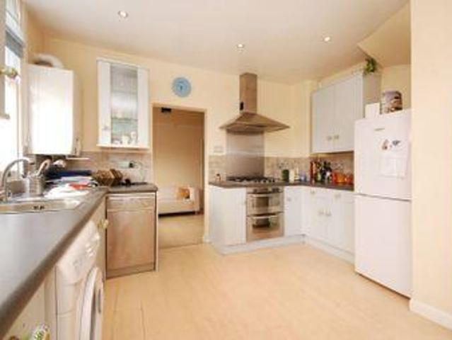 2 Bedrooms Maisonette for rent in Lyndhurst Road, Wood Green N22