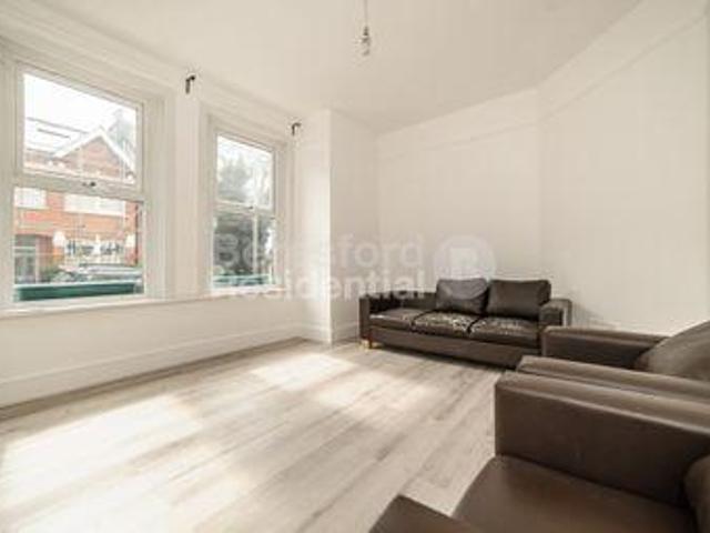 2 Bedrooms Maisonette for rent in Salterford Road, London SW17