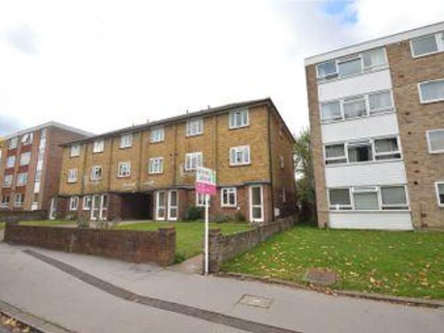2 Bedrooms Maisonette for rent in Sullivan Court, Ashburton Road, Croydon CR0