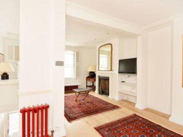 2 Bedrooms Maisonette for rent in Walton Street, Knightsbridge SW3