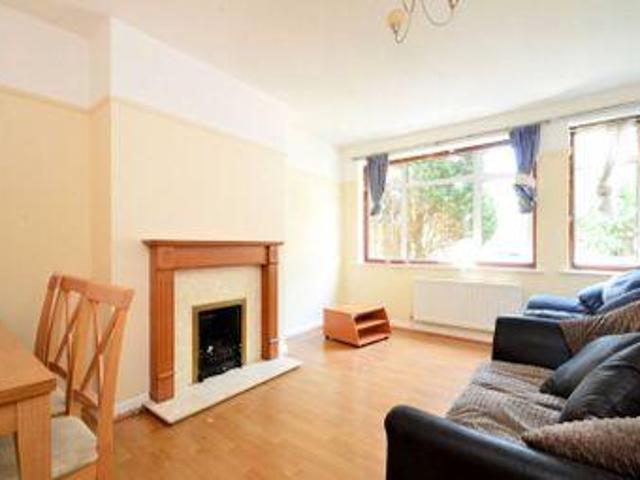 2 Bedrooms Maisonette for rent in Windsor Close, Northwood Hills HA6