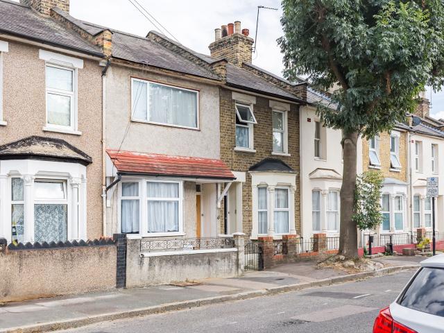 2 Bedrooms Maisonette for Rent in Tavistock Road | Foxtons