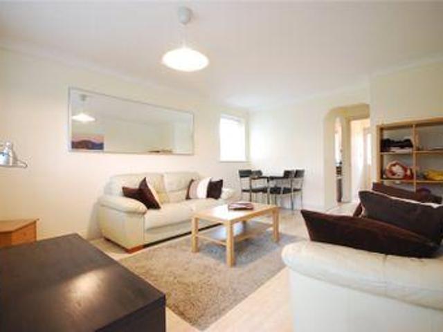 2 Bedrooms Maisonette for rent in Undine Road, Clippers Quay, London E14