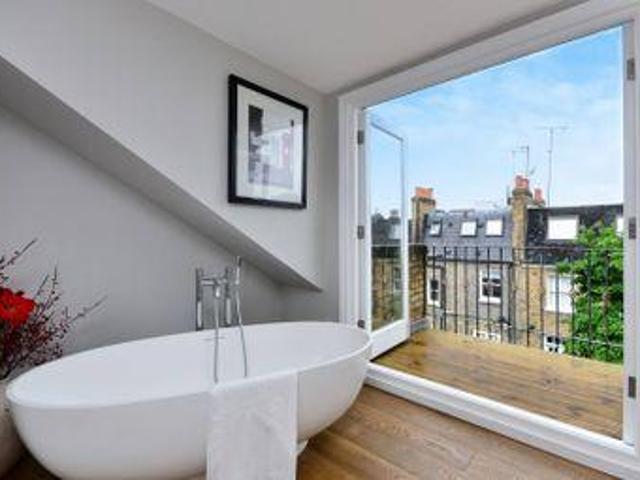 2 Bedrooms Maisonette for rent in Upcerne Road, Lots Road SW10