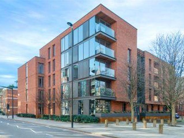 2 Bedrooms Maisonette for rent in Vauxhall Bridge Road, London SW1V