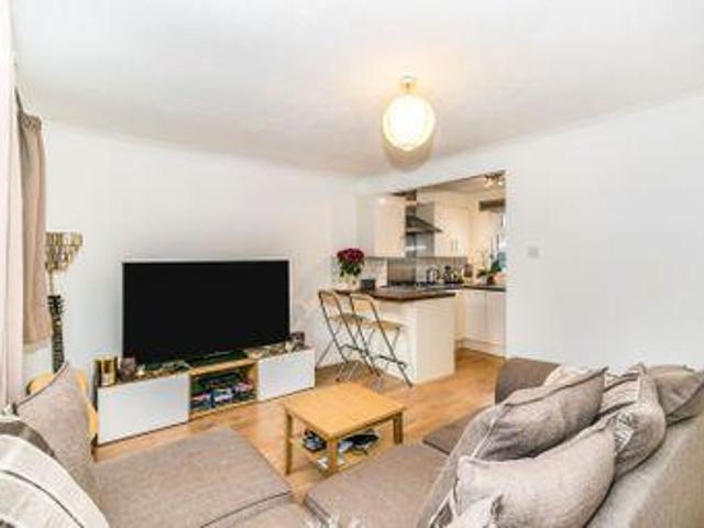 2 Bedrooms Maisonette for sale in Connaught Gardens, Morden SM4