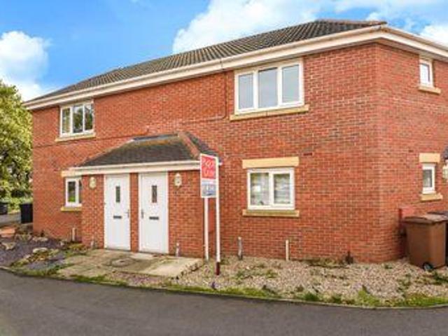 2 Bedrooms Maisonette for sale in Caesar Road, North Hykeham LN6