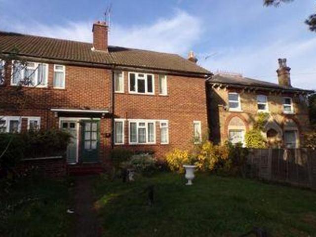 2 Bedrooms Maisonette for sale in Carley Court, Friern Park, London N12