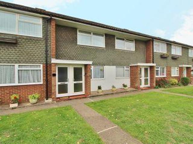 2 Bedrooms Maisonette for sale in Cheviot Close, Enfield EN1