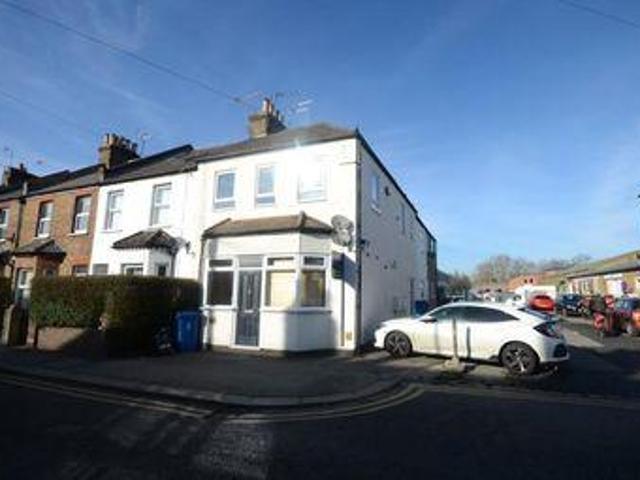 2 Bedrooms Maisonette for sale in Arthur Road, Windsor, Berkshire SL4