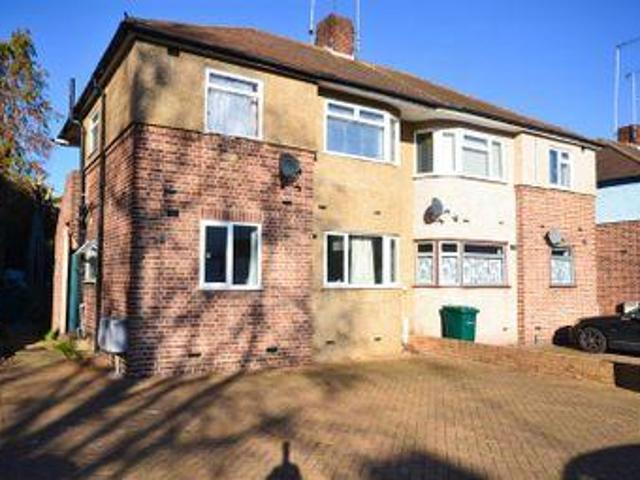 2 Bedrooms Maisonette for sale in Avondale Avenue, East Barnet, Barnet EN4