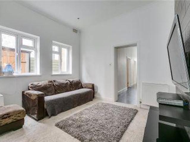 2 Bedrooms Maisonette for sale in Garratt Lane, London SW17