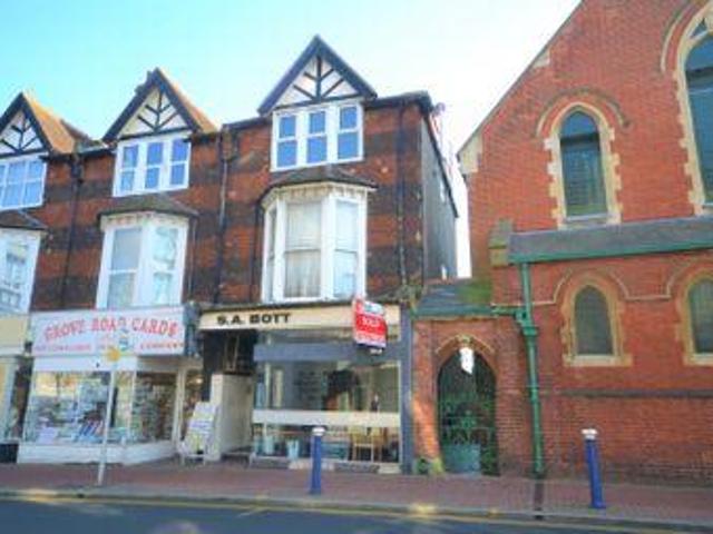 2 Bedrooms Maisonette for sale in Grove Road, Eastbourne BN21