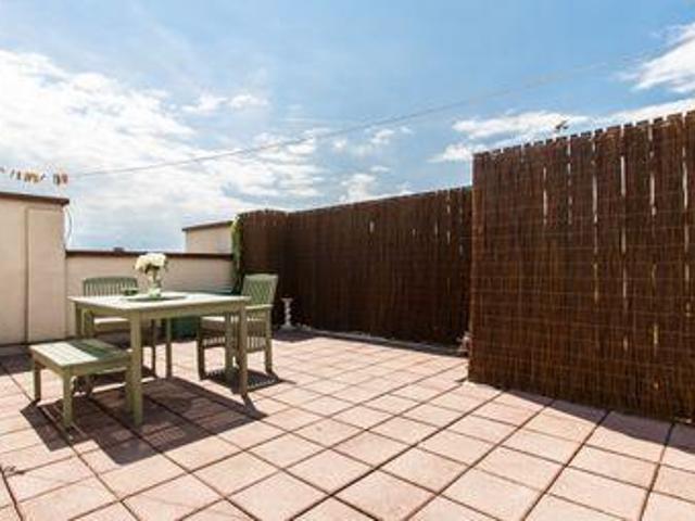 2 Bedrooms Maisonette for sale in East Street, Southend On Sea SS2