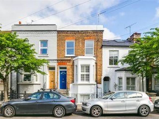 2 Bedrooms Maisonette for sale in ford Road, London W12