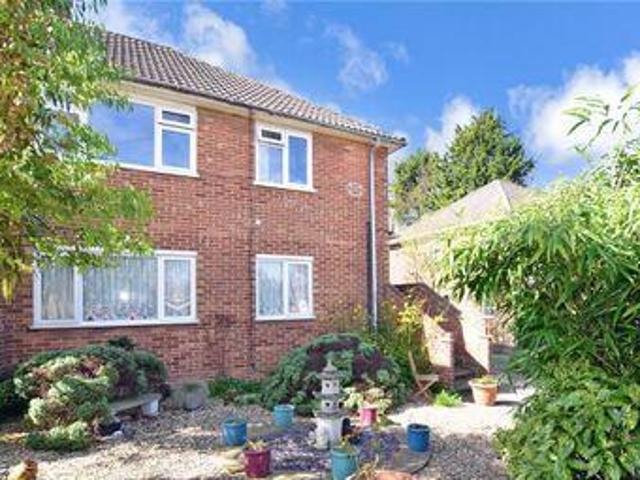 2 Bedrooms Maisonette for sale in Farmdale Avenue, Rochester, Kent ME1