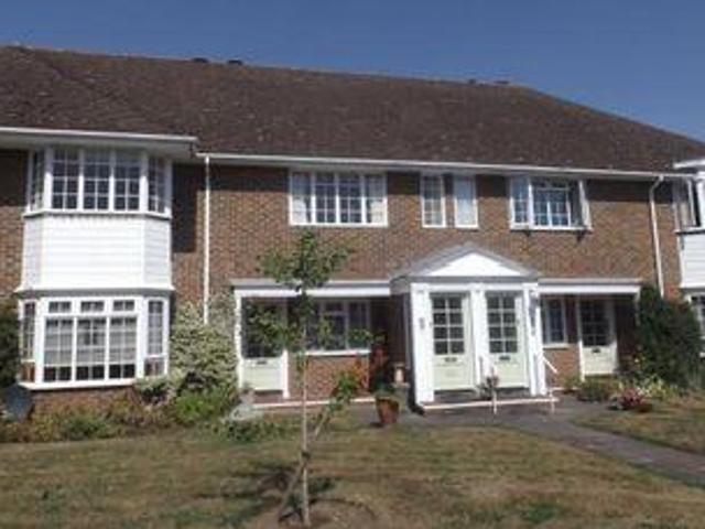 2 Bedrooms Maisonette for sale in Farnham, Surrey GU9