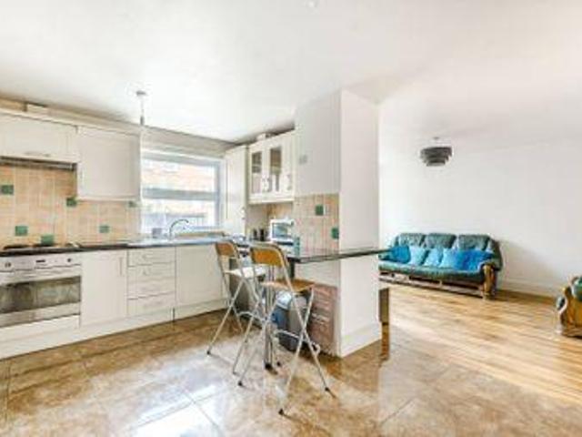 2 Bedrooms Maisonette for sale in Firs Close, Forest Hill SE23