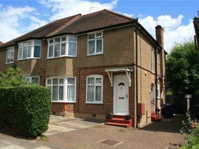 2 Bedrooms Maisonette for sale in Kenerne Drive, Barnet, Hertfordshire EN5