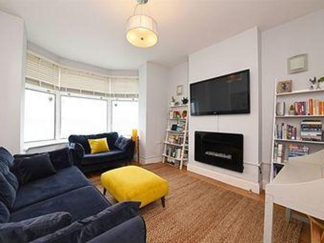 2 Bedrooms Maisonette for sale in Kitchener Road, East Finchley N2