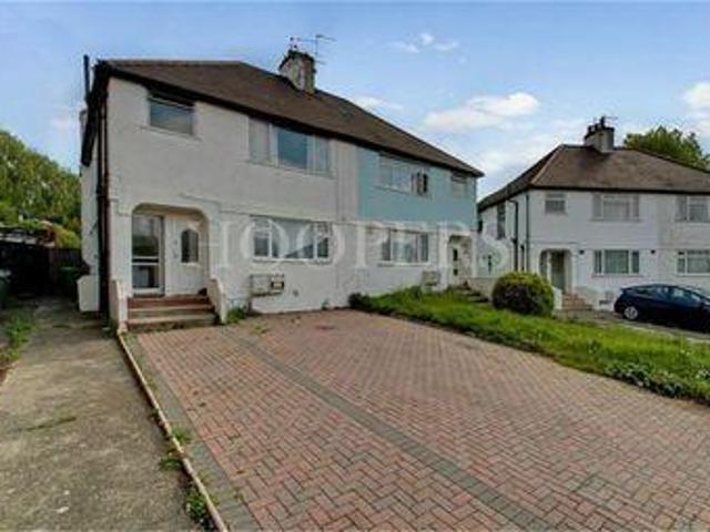2 Bedrooms Maisonette for sale in Lovat Close, London NW2