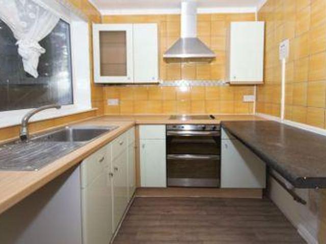 2 Bedrooms Maisonette for sale in Luther Close, Edgware HA8