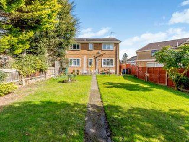 2 Bedrooms Maisonette for sale in Northolm, Edgware HA8