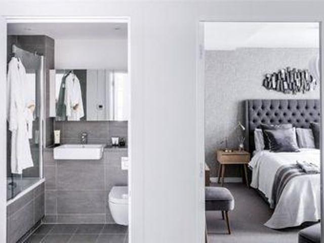 2 Bedrooms Maisonette for sale in St Mark´s Square, Bromley BR2