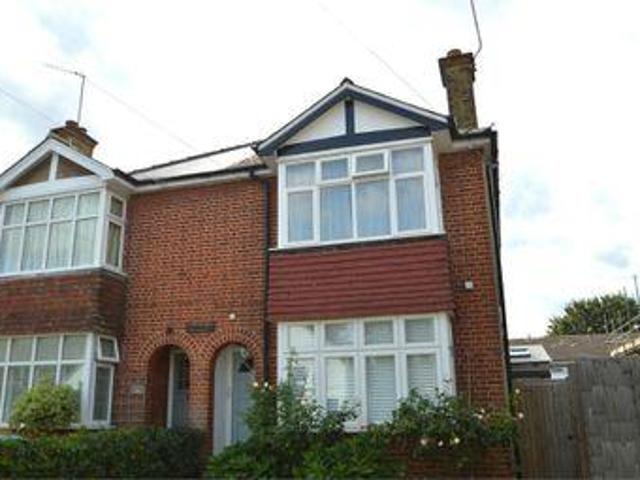 2 Bedrooms Maisonette for sale in St Marys Road, Weybridge, Surrey KT13