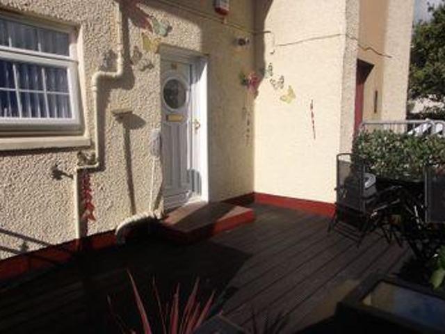 2 Bedrooms Maisonette for sale in St. Vincent Place, Motherwell ML1