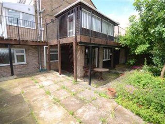 2 Bedrooms Maisonette for sale in Stovell Road, Windsor, Berkshire SL4