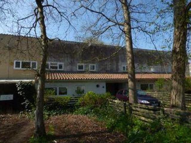 2 Bedrooms Maisonette for sale in Summergill Court, Heelands, Milton Keynes, Bucks MK13