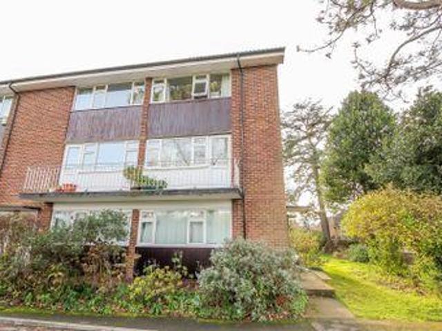 2 Bedrooms Maisonette for sale in Waltham Road, Twyford, Reading RG10
