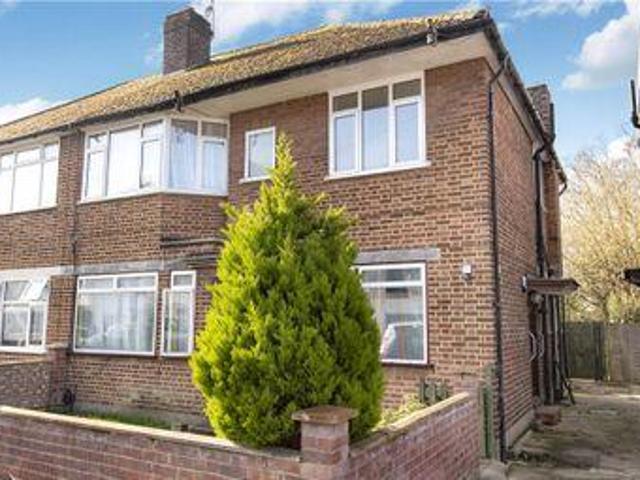 2 Bedrooms Maisonette for sale in Windsor Close, Northwood HA61Pd HA6