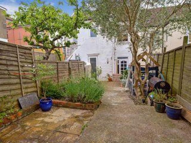2 Bedrooms Maisonette for sale in Totland Road, Brighton, East Sussex BN2