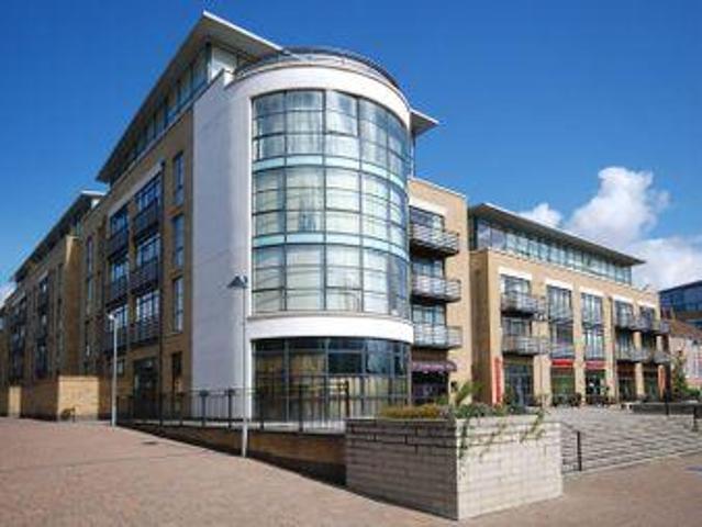 2 Bedrooms Maisonette for sale in Town Meadow, Brentford TW8