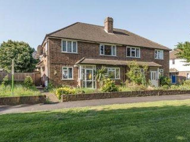2 Bedrooms Maisonette for sale in Verona Drive, Surbiton, Surrey KT6