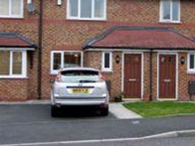 2 Bedrooms Mews house for rent in Albert Drive, Manchester, Manchester M45